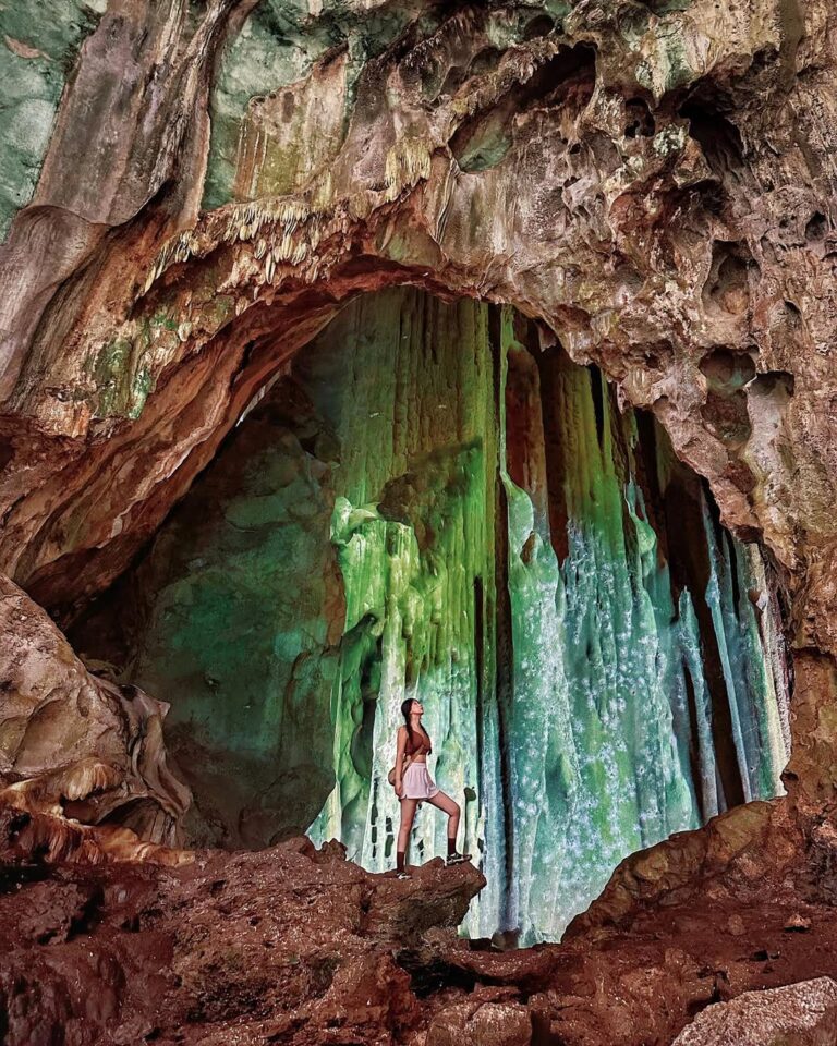 Top 20 hiking spots in Sarawak – Statos